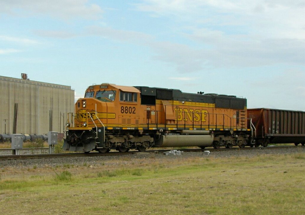 BNSF 8802
